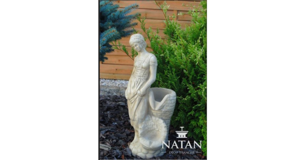 Garten-Deko der Extraklasse: AMANDA, die elegante Frauenskulptur aus ...